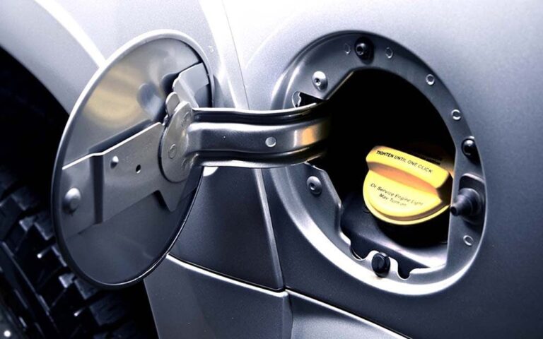 From Tank to Engine: The Anatomy of Car Fuel System Components - Cars ...